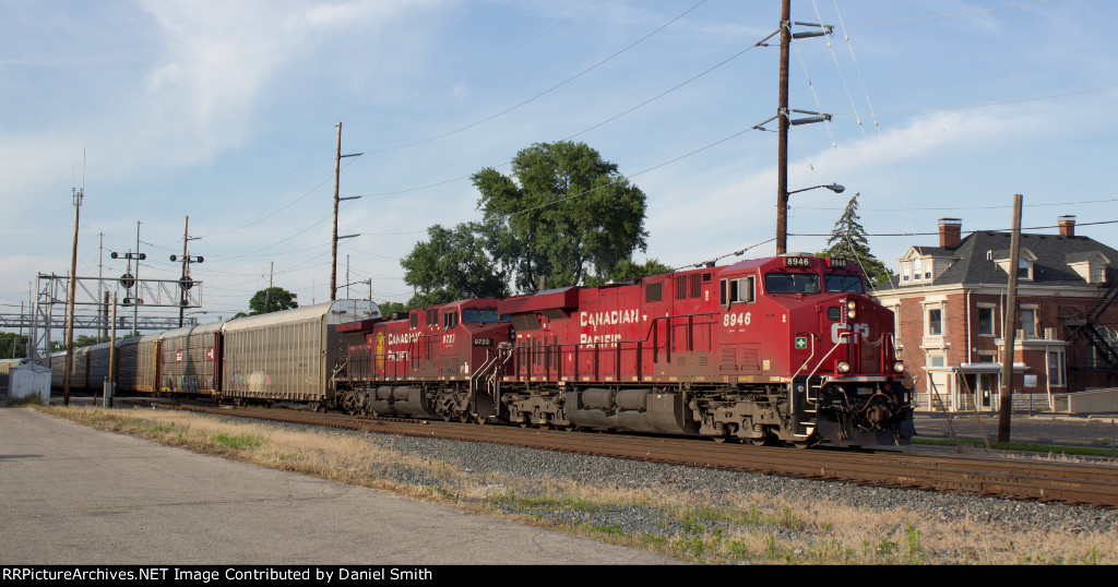 CP 8946 leads CSX Q243